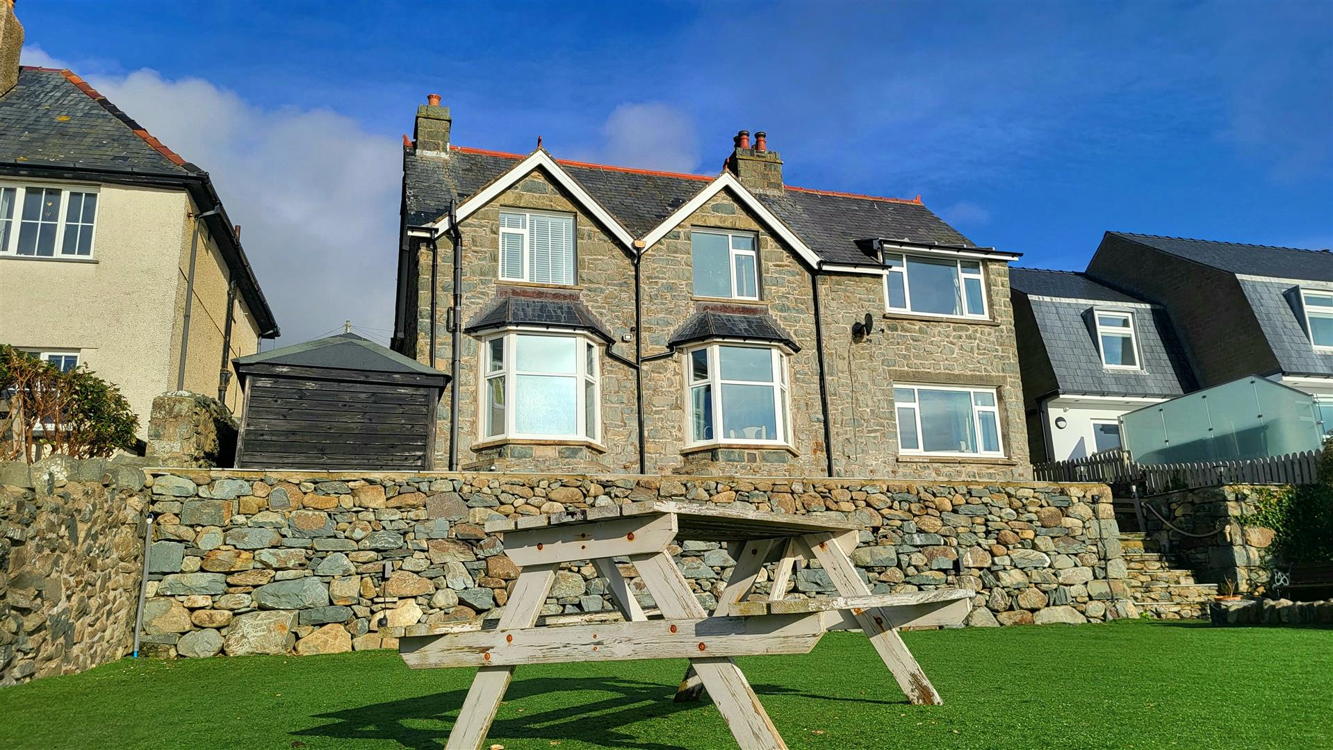 Tom Parry | Property Listings